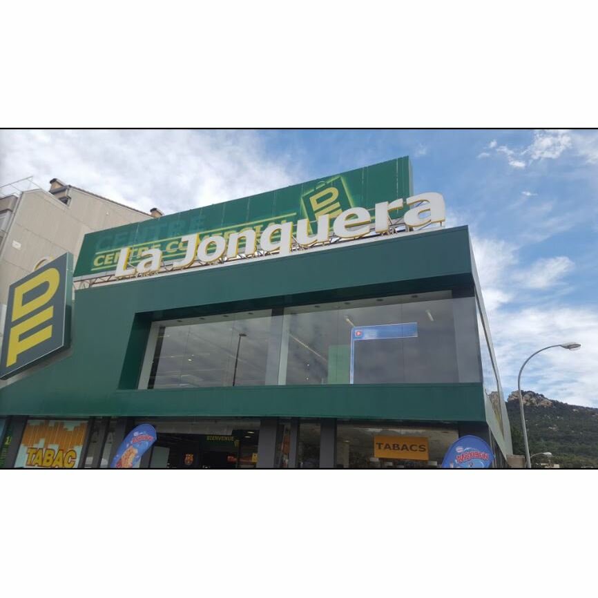 Market Duty Free La Jonquera S. L., Katalonya, foto