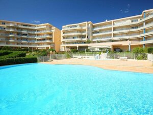 Apartment Le Grand Large (Provence-Alpes-Côte d'Azur, Alpes-Maritimes, Arrondissement de Grasse, Antibes), otel  Antibes'den