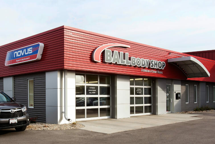 Otomobil kliması firmaları Ball Body Shop, Middleton, foto