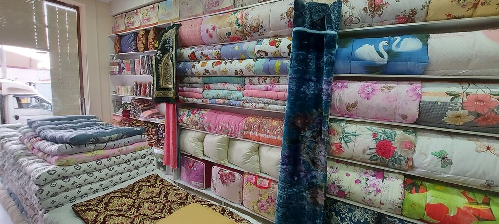 Ev tekstili mağazaları Uzbek Kurpachi, Semerkant, foto