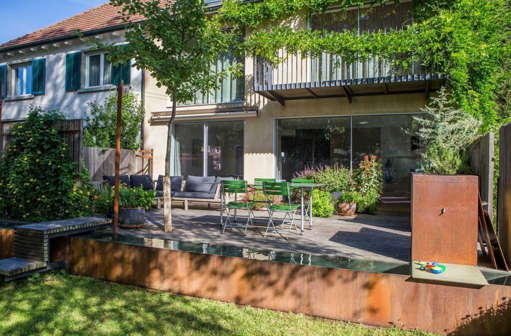 Peyzaj tasarımı Göldi AG Gartenbau und Sportplatzbau, Zürih, foto