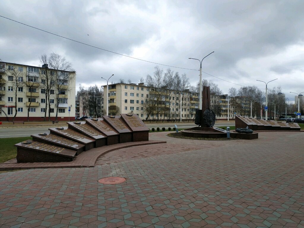 Anıt, heykel Памятный знак сотрудникам милиции, погибшим при исполнении своих служебных обязанностей, Vitebsk, foto