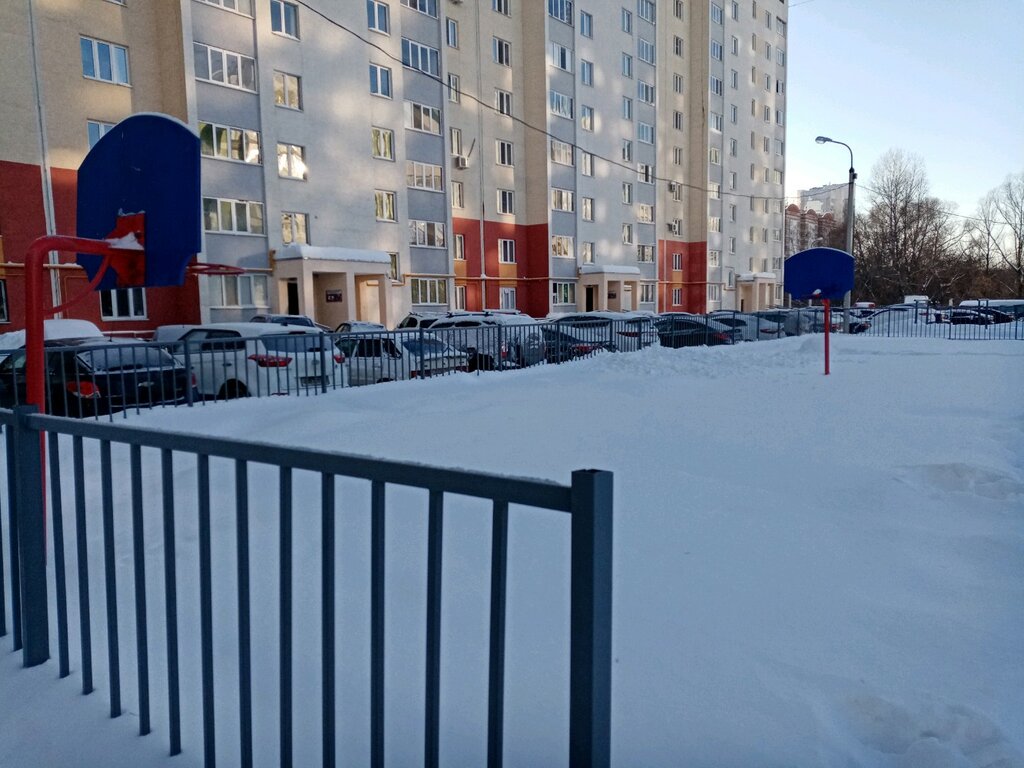 Spor alanı Спортивная площадка, Ufa, foto