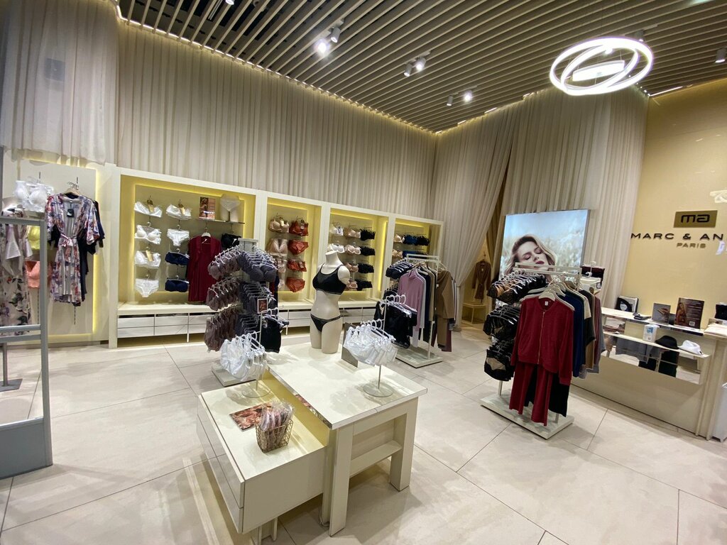 i̇ç giyim ve mayo mağazası Marc & André, Moskova, foto