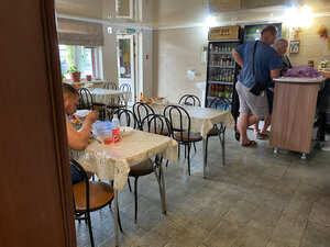 Uyut (Rostov Region, Krasnosulinskiy rayon, Mikhaylovskoye selskoye poseleniye), kafe  Rostovskaya oblastından