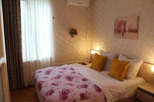 Guesthouse Lago & Wine Cellar (Kakheti, Lagodekhi, Zakatala Street), otel