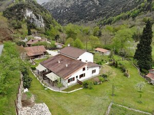Conjunto de Turismo Rural La Tablá (Comunidad Autónoma de Asturias, Asturias, Penamellera Alta, Alles), otel  Asturias'tan