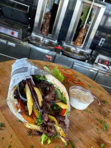 Mangal house (ulitsa Gorkogo No:1), kafe  Zelenogradsk'tan