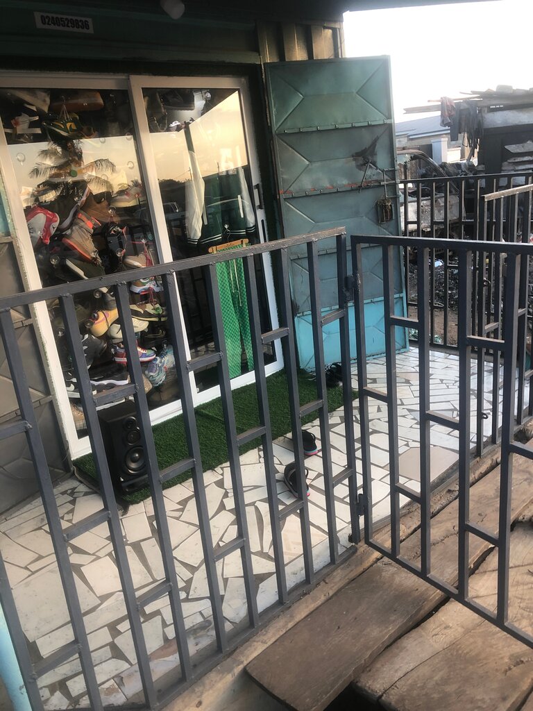 Giyim mağazası Kofi Kings Boutique, Dünya, foto