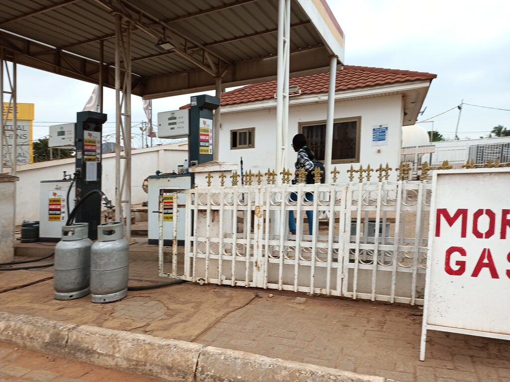 Benzin istasyonu Top Oil Filling Station, Dünya, foto