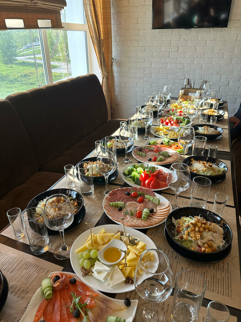 Restoran Gussи, Novokuznetsk, foto