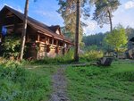 Усадьба Три Медведя (Sadovaya ulitsa No:36, selo Chemal), otel  Altay Cumhuriyeti'nden