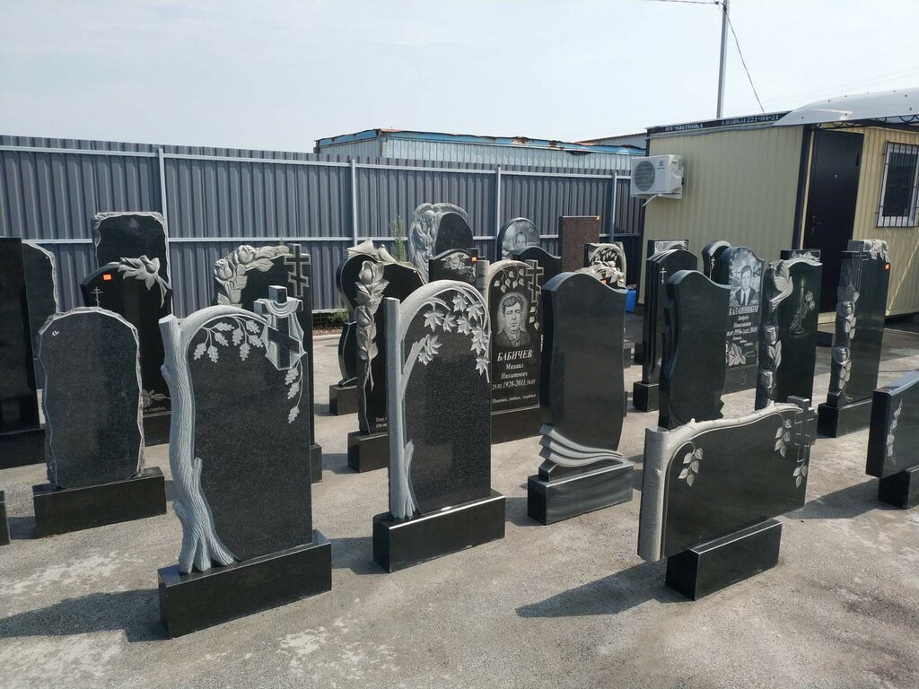 Heykel ve mezarlık taşı üreticileri РостГранит, Rostovskaya oblastı, foto