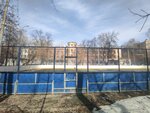 Спортивная площадка (Sverdlovsk Region, Yekaterinburg, Tsentralniy Urban Housing District, Gorodok Chekistov Residential Estate), spor alanı  Yekaterinburg'dan