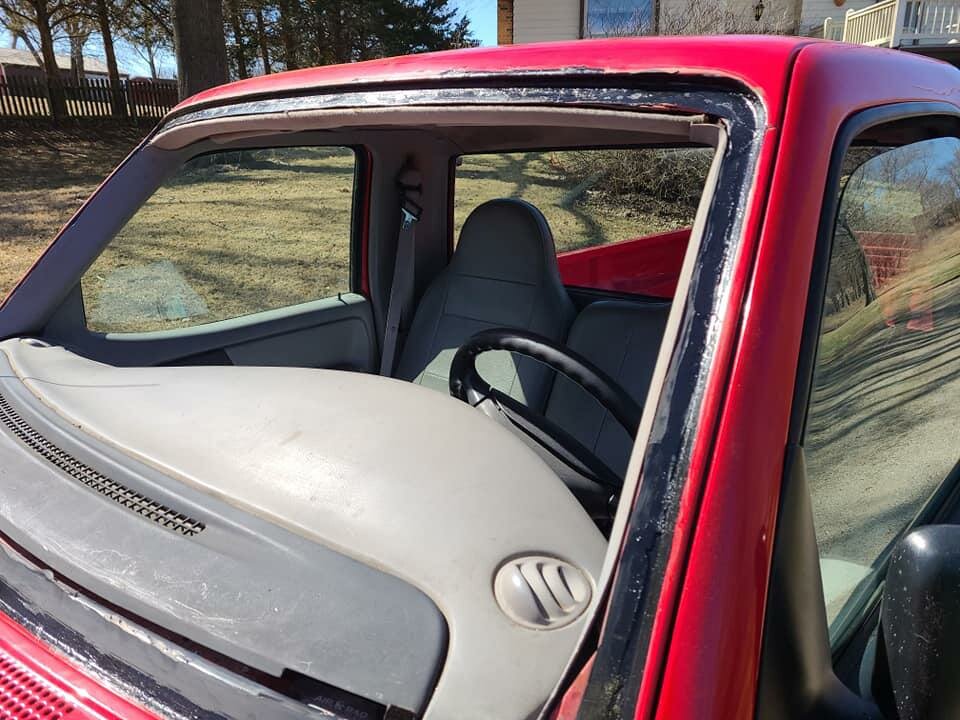 Araç camlarının renklendirilmesi Auto Glass Stop, Missouri Eyaleti, foto