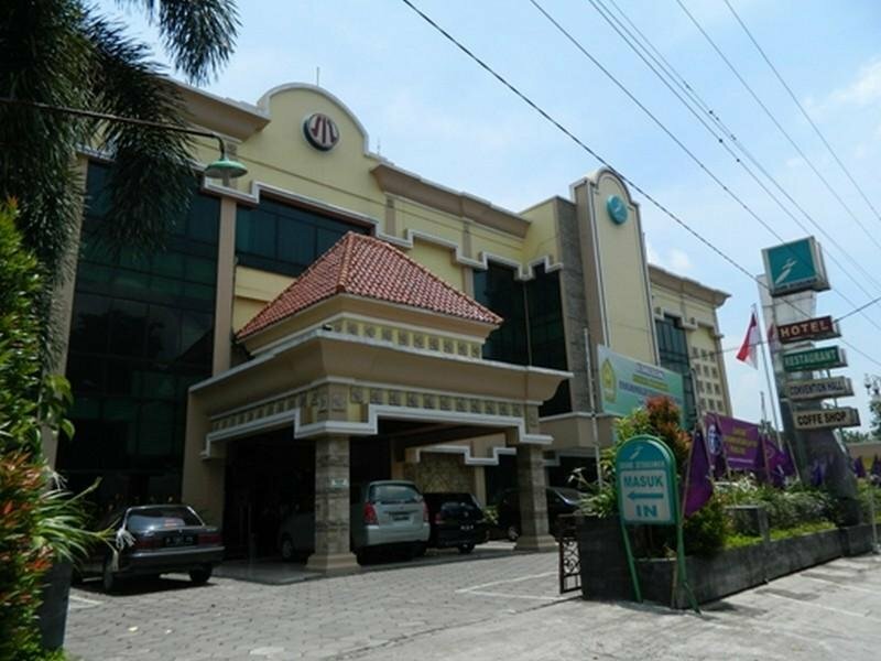 Otel Grand Setiakawan Hotel, Surakarta, foto