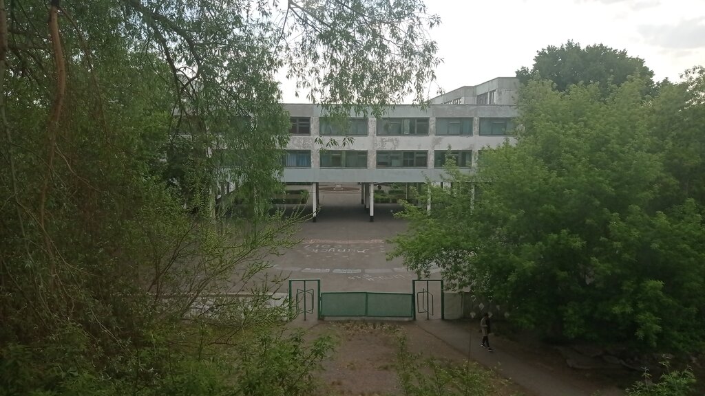Ortaokul Secondary comprehensive school No. 8, Aksu, foto