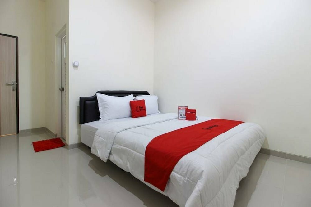 Otel RedDoorz near Malioboro Mall 2, Yogyakarta, foto