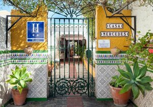 Hostal Casa Mercedes (Calle María de Waard No:18, Frigiliana), otel