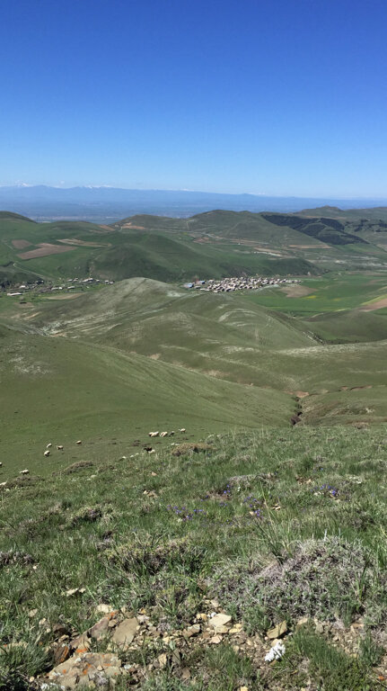 Dağ zirvesi Bghdoyidzor, Şirak, foto
