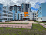 Школа № 165 (Komendantskiy Avenue No:69к2), ortaokul  Saint‑Petersburg'dan