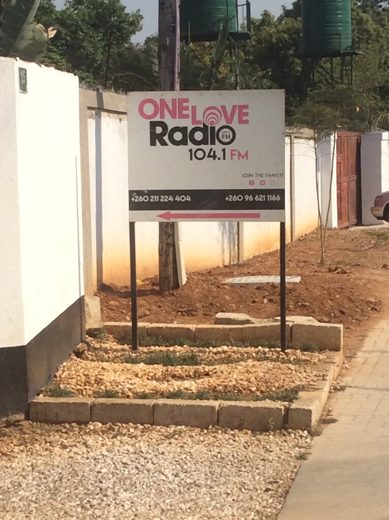 Radyolar One Love FM 104.1, Lusaka, foto