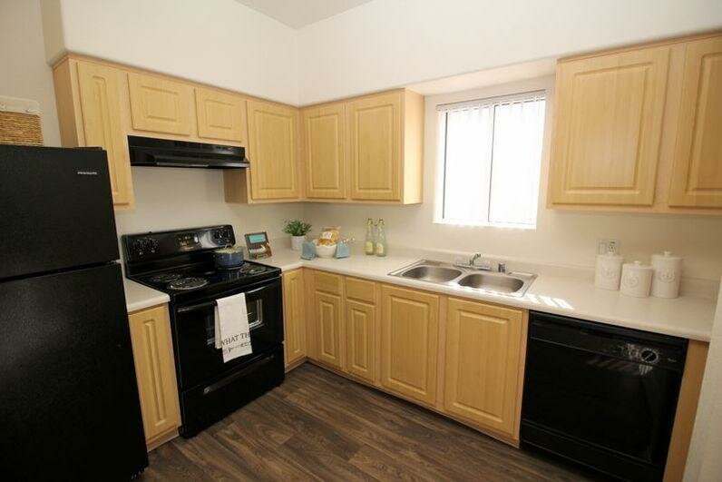 Emlak ofisi Maravilla Apartments, Glendale, foto