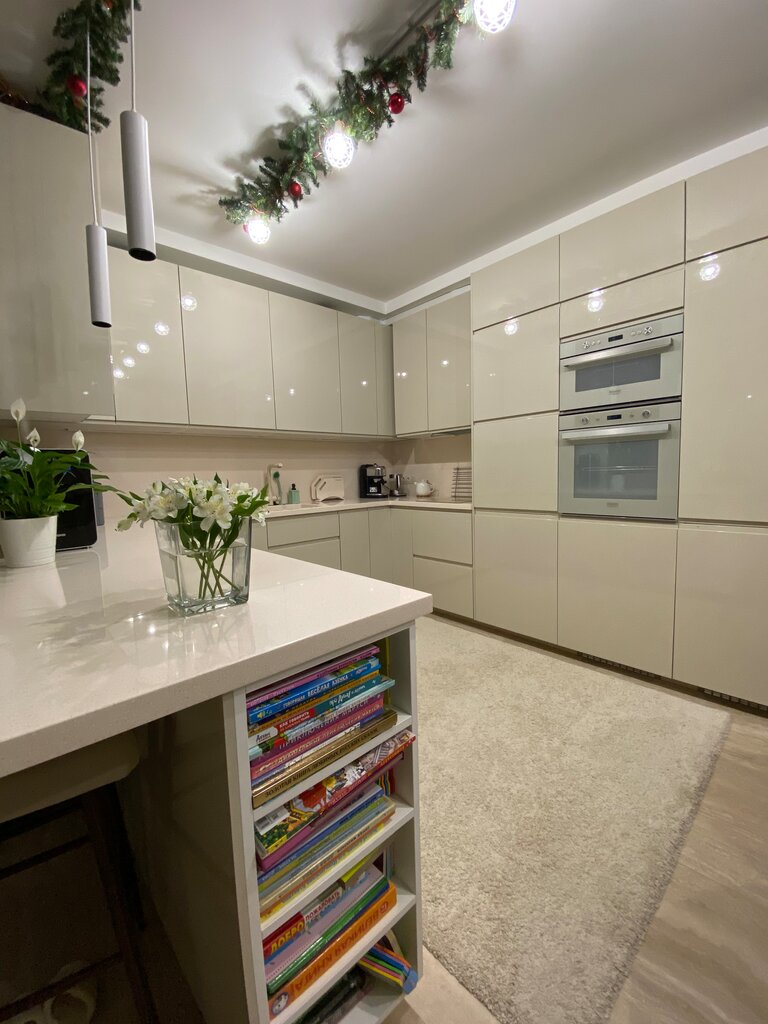 Taş ürünler ve yapılar Stone-jungle, Saint‑Petersburg, foto