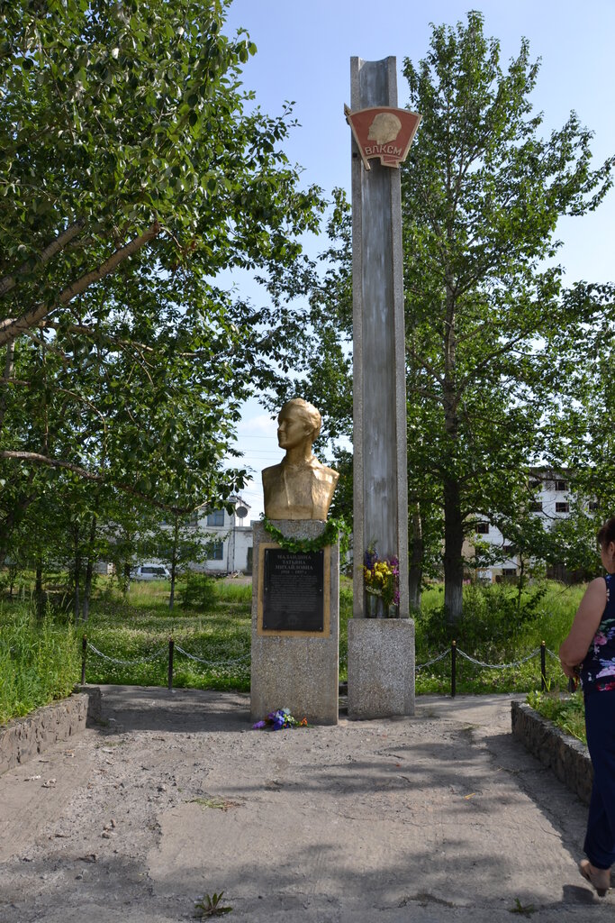 Anıt, heykel Т. Маландина, Magadan Bölgesi, foto