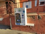 Автомат по продаже воды (ulitsa Zhmaylova No:4/5, Zapadniy Microdistrict), su satışı  Rostov‑na‑Donu'dan