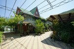 Цветочный (Kubanskaya ulitsa No:7, selo Olginka), otel  Krasnodarski krayından