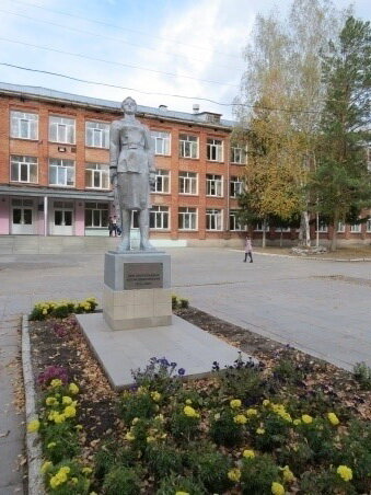 Anıt, heykel З.А. Космодемьянская, Berdsk, foto