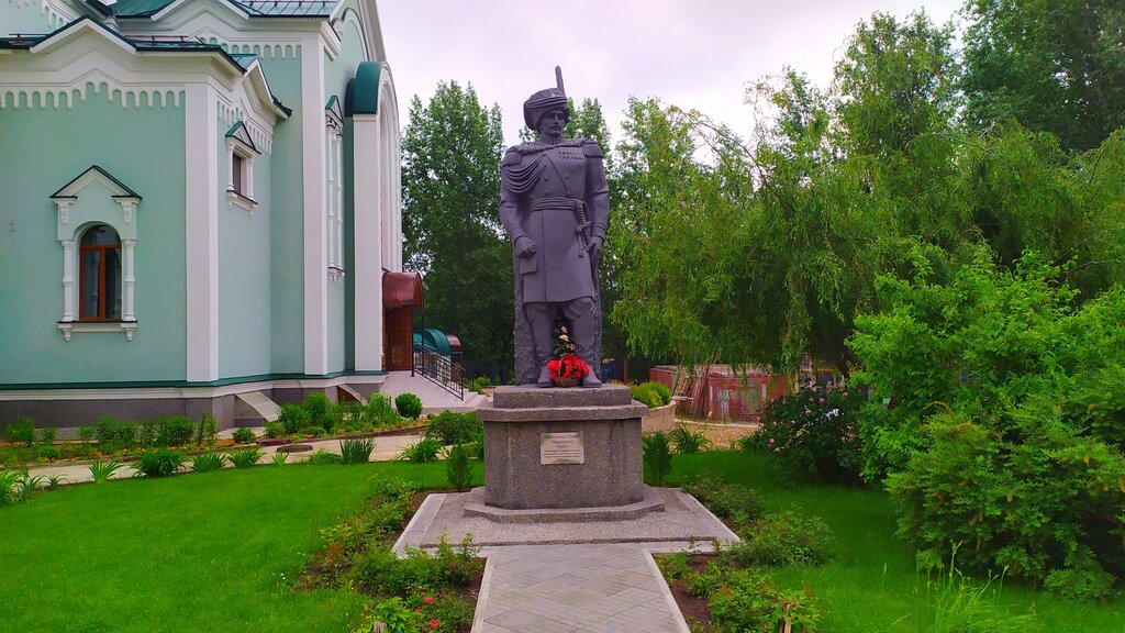 Anıt, heykel Подполковник П.И. Диомидий, Tolyatti (Togliatti), foto