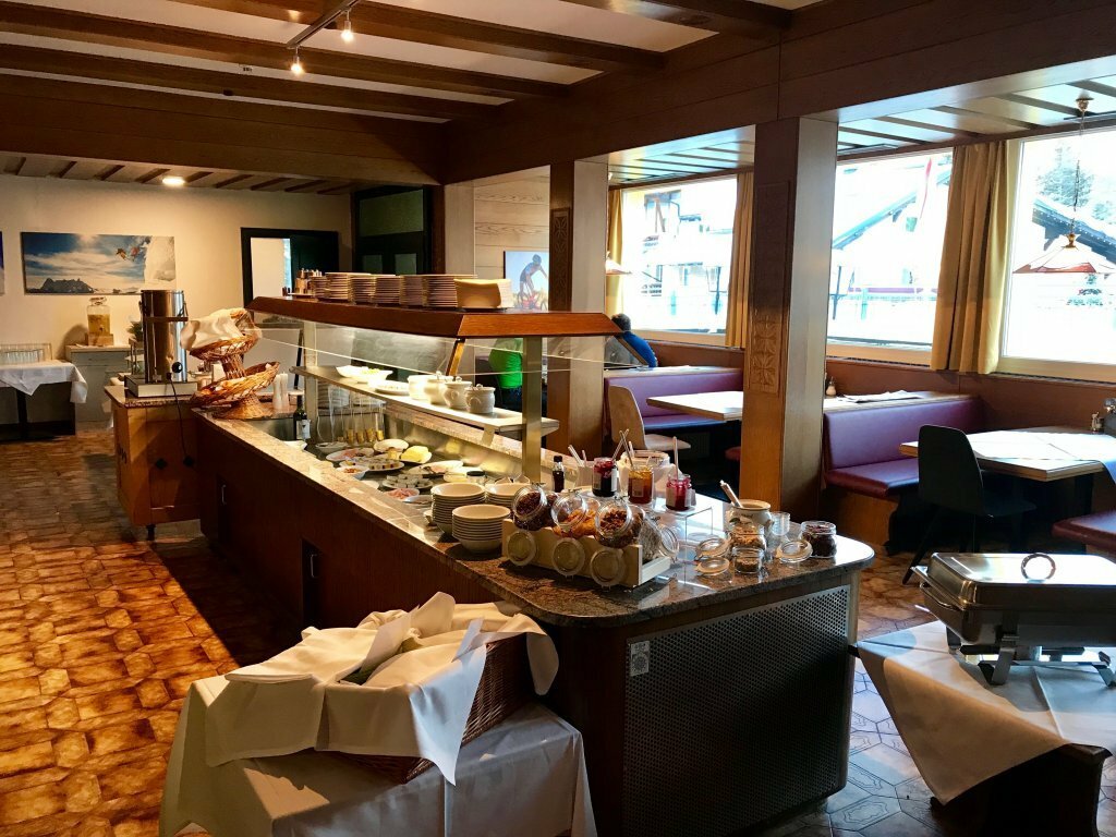 Otel Basekamp Mountain Budget Hotel, Karintiya, foto