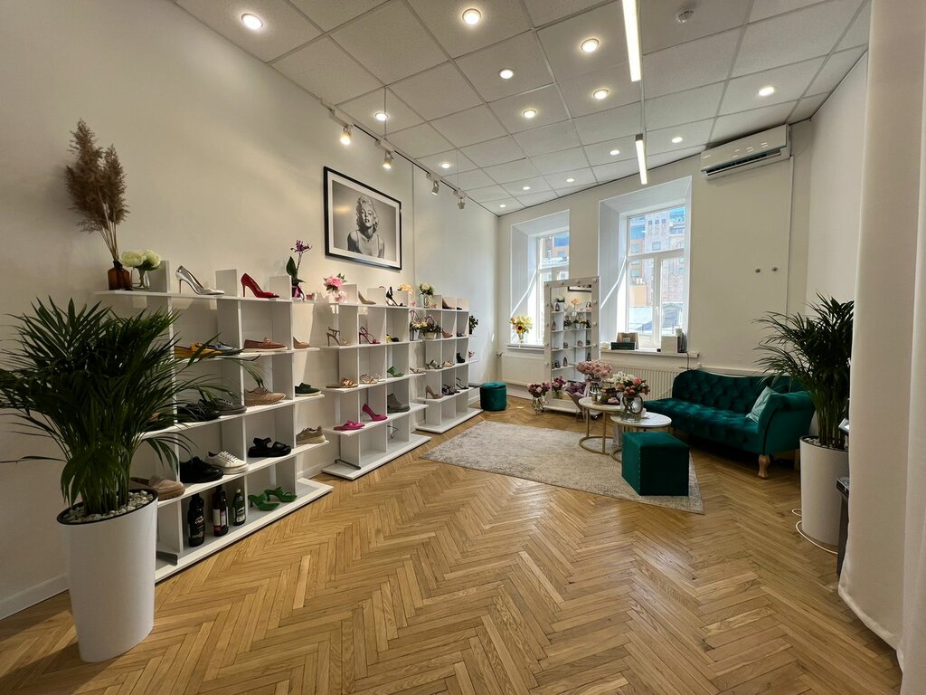 Ayakkabı mağazaları DeLuchi brand, Moskova, foto