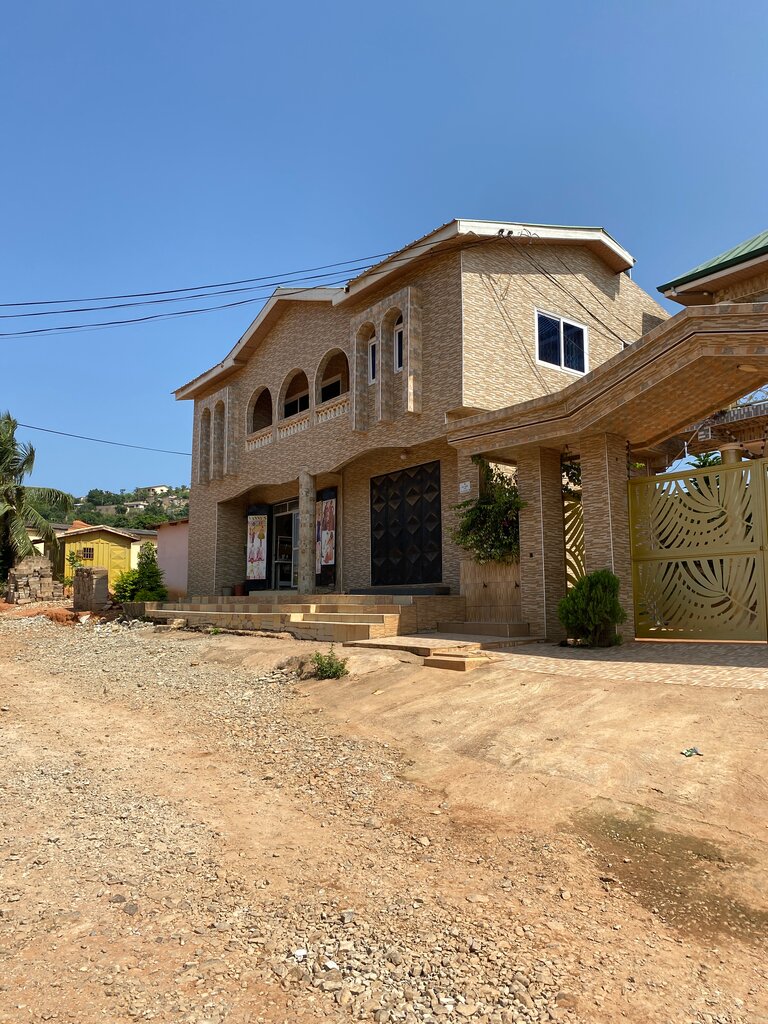 Giyim mağazası Vanny’s Collection, Dünya, foto