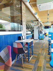 U Greka (Desantnaya ulitsa No:26А, Gelendzhik), kafe  Gelencik'ten