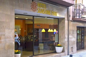 Sunshine Park (Comunidad Autònoma de Cataluña, Girona, Blanes, Calle Gibert, 3), otel  Lloret De Mar'dan
