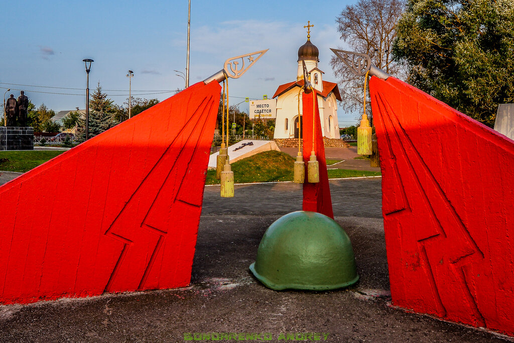 Şapel, haç anıtı Dimitriya Solunskogo v Snegiryakh Chapel, Moskova ve Moskovskaya oblastı, foto