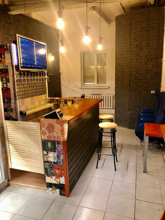 Bar Nomad and Shuttle, Krasnodar, foto