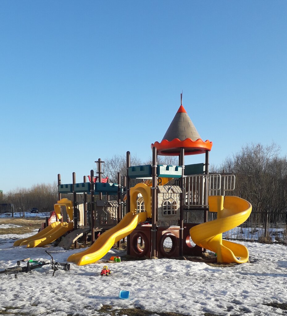 Oyun alanı Playground, Arhangelsk, foto