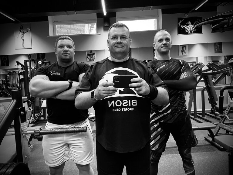 Spor ve jimnastik salonları Bison, Saratov, foto