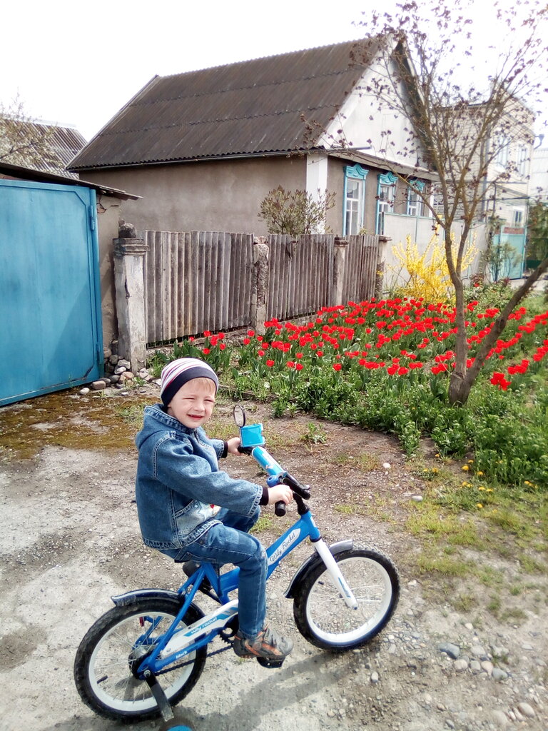 Eczaneler Туб. Диспансер, Mayskiy, foto