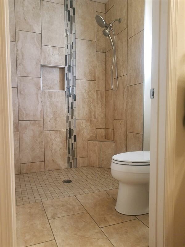 Hamam ve sauna inşaatı Grizzly's Discount Flooring, Arizona Eyaleti, foto