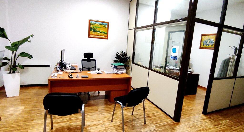 Gayrimenkul yönetimi Inmobiliaria Val Miñor, Galisya, foto