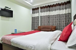 Oyo 10566 Hotel Shanti Guest House (State of Himachal Pradesh, Town of Dharamshala), otel  Dharamsala'dan
