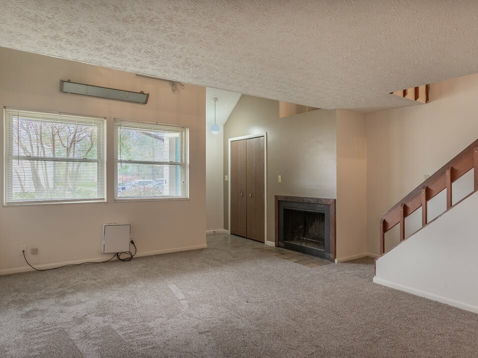 Emlak ofisi Woodland Pointe Apartments and Townhomes, Ohio Eyaleti, foto