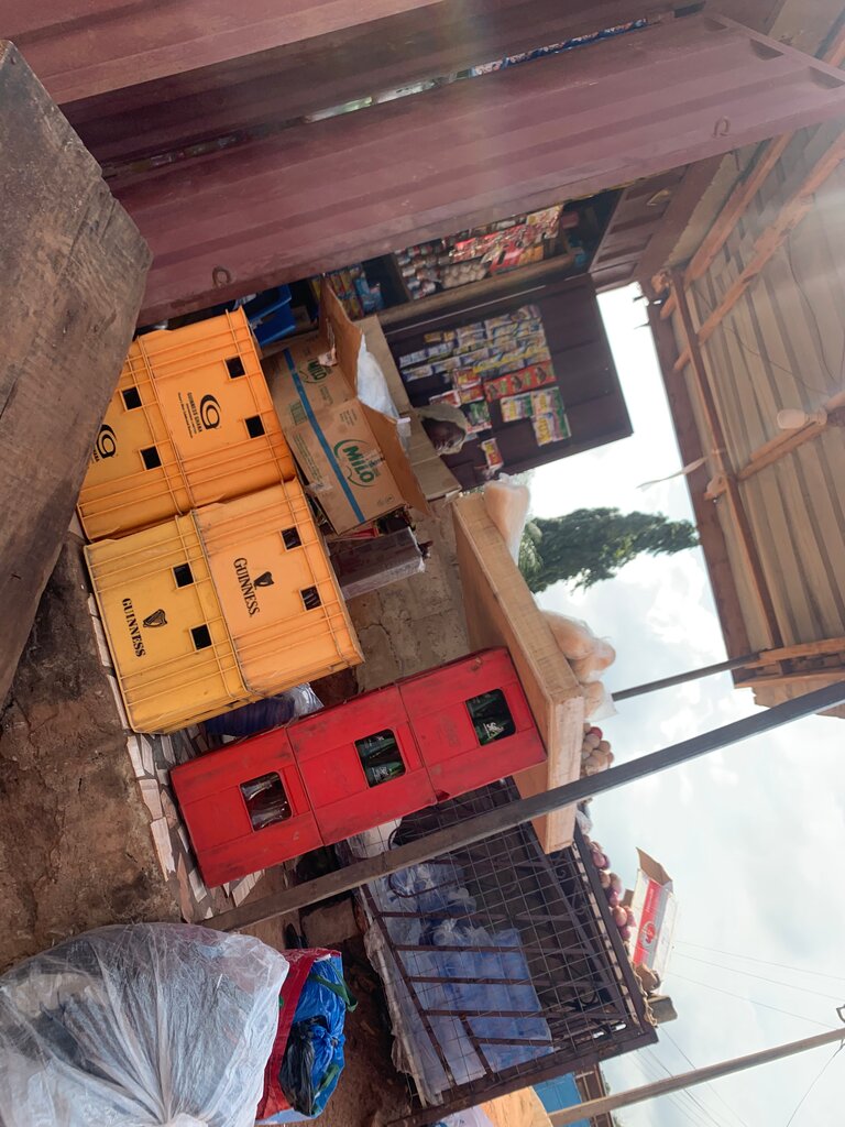 Market Nyame Y3 Enterprise, Dünya, foto