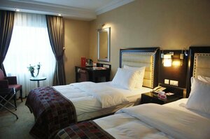 Ramada by Wyndham Istanbul Old City (İstanbul, Fatih, Turgut Özal Millet Cad., 82), otel  İstanbul'dan