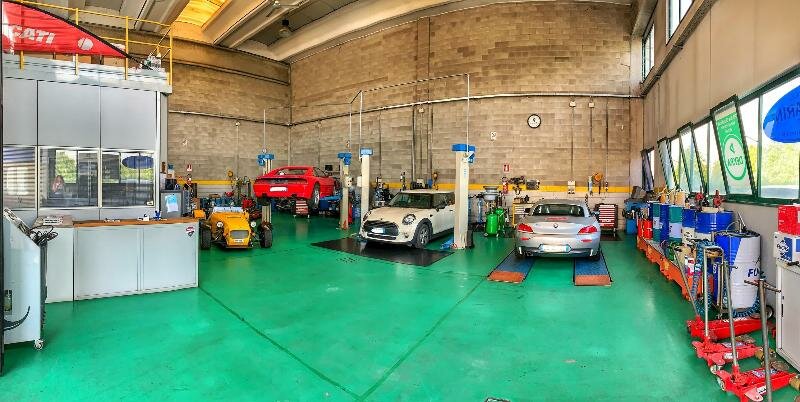 Otomobil servisi Mille Miglia, Lombardiya, foto